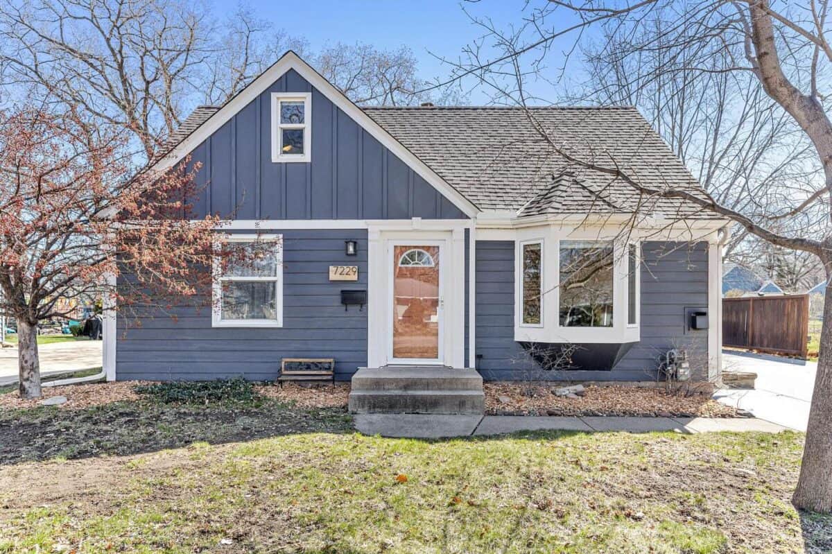 Explore Your Options: 15 Suburban House Styles Unveiled – DecoFond