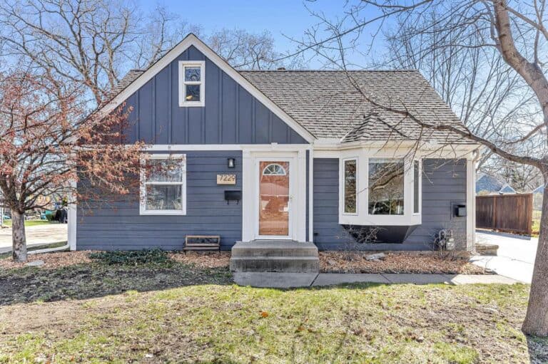 Explore Your Options: 15 Suburban House Styles Unveiled – DecoFond