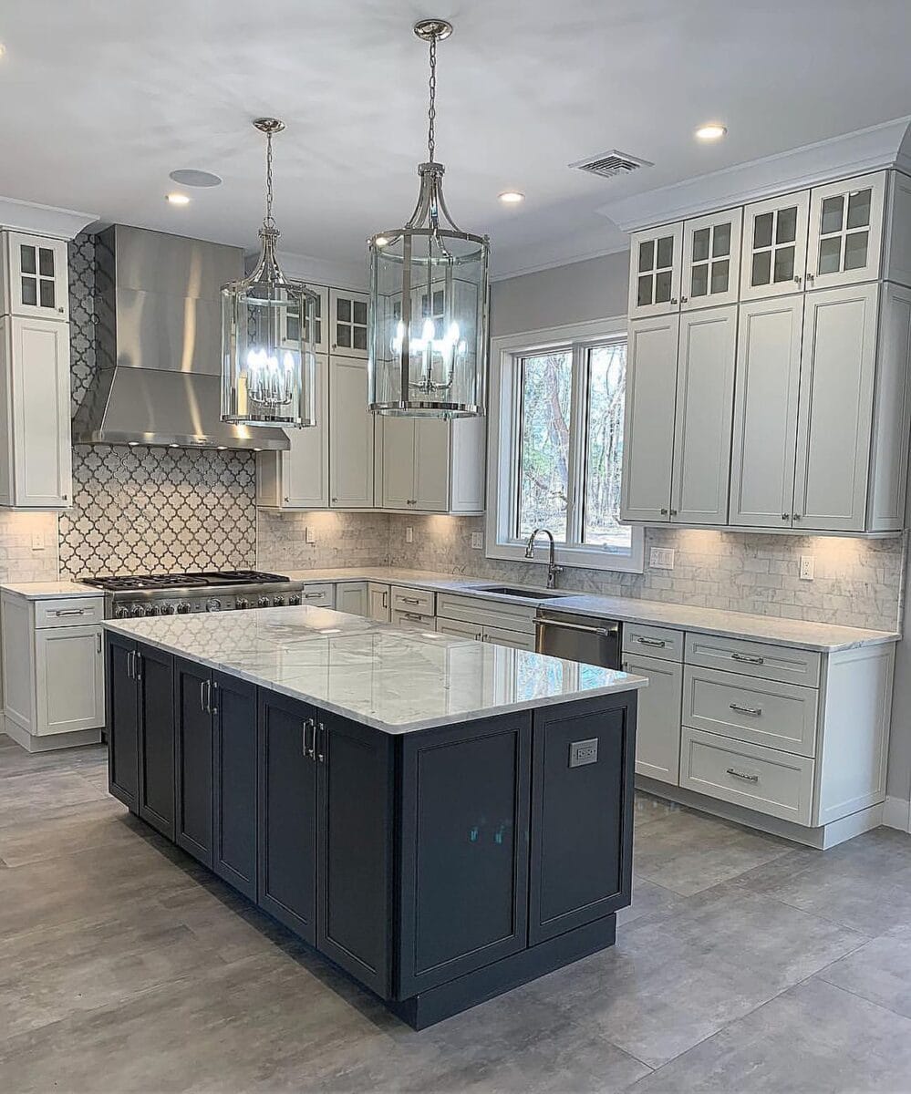 Retro? No, Timeless! These 18 Traditional Kitchens Define Elegance ...