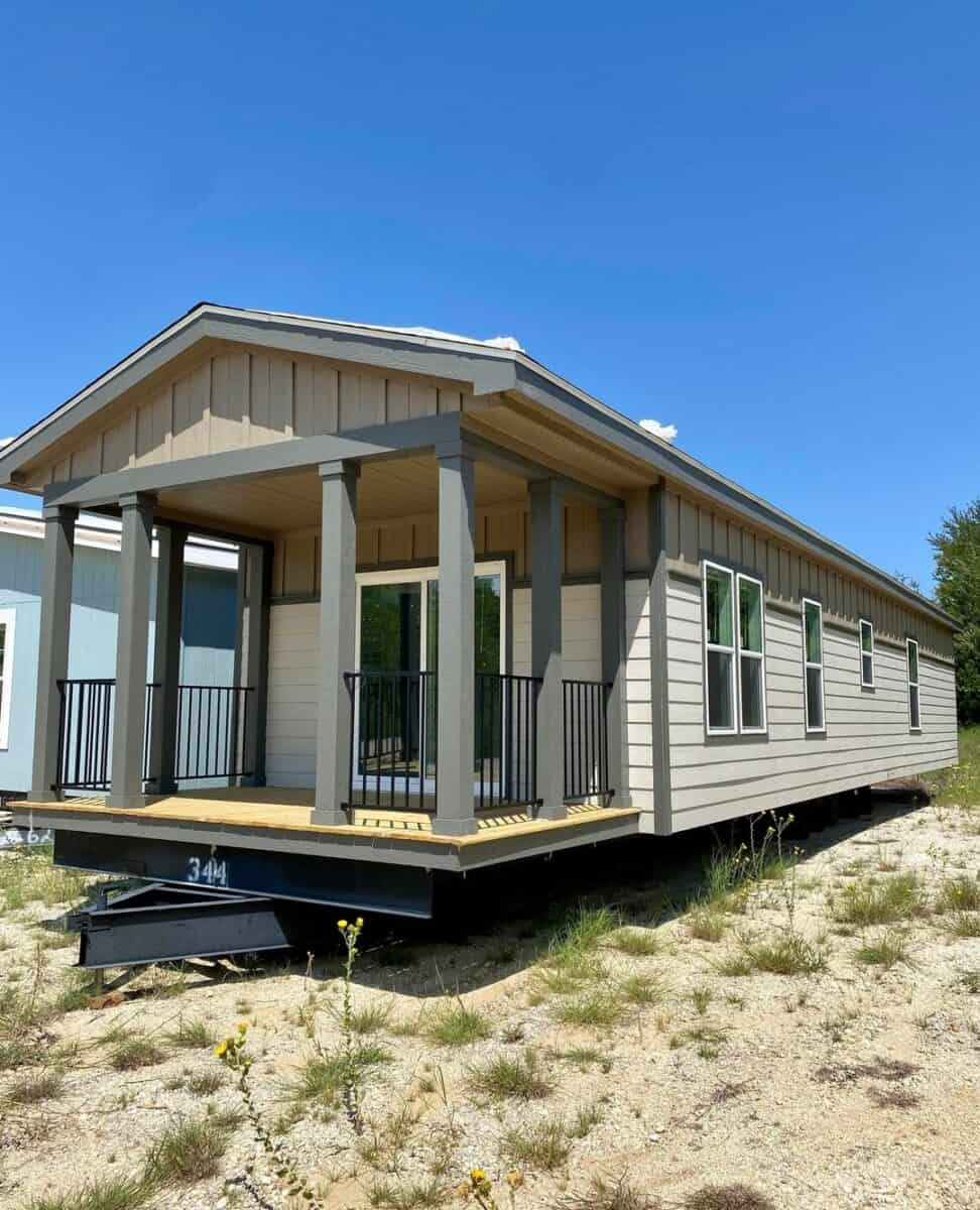 15 Stunning Triple Wide Manufactured Homes – DecoFond