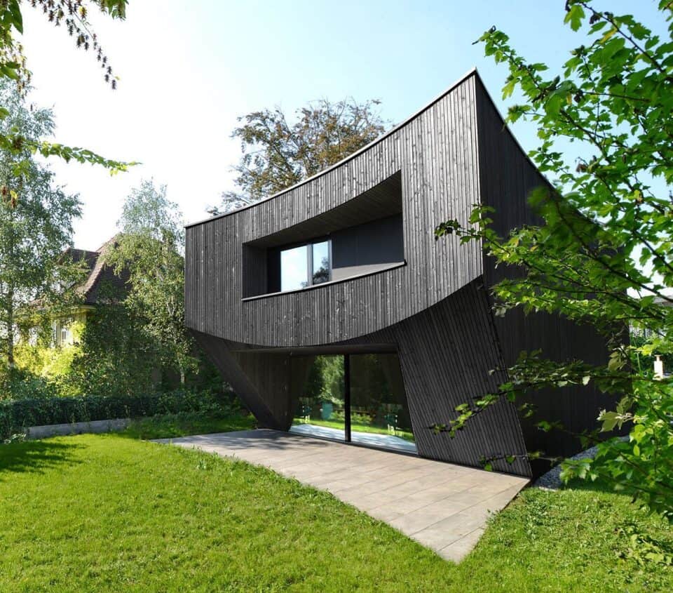 Beyond Straight Lines: Exploring The Beauty Of 12 Curved Houses – DecoFond