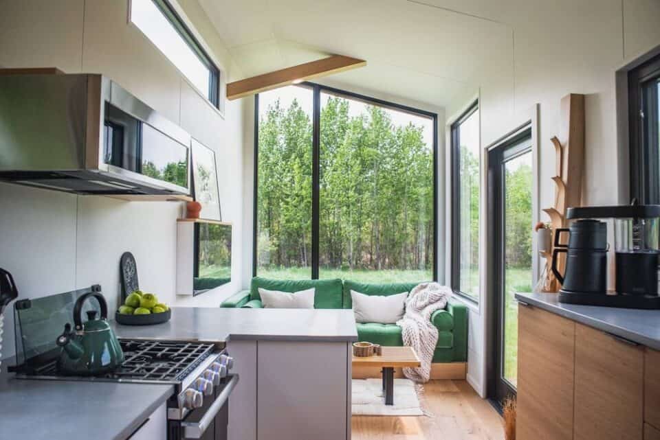 Step Inside This Charming Two-Bedroom Tiny House – DecoFond