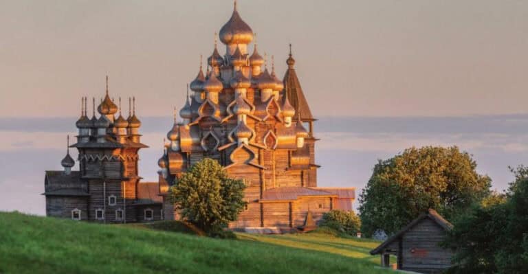 9 Most Impressive Wooden Structures Around the Globe – DecoFond
