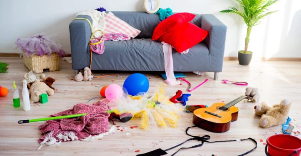 10 Daily Habits That Prevent Clutter Before It Takes Over – DecoFond
