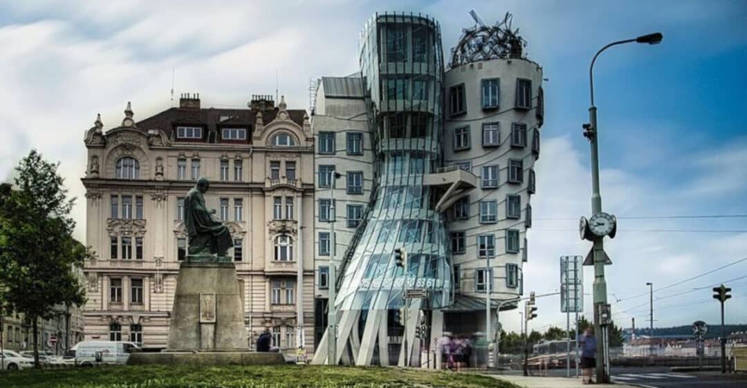 10 Most Fascinating Postmodernist Buildings Around The World – DecoFond