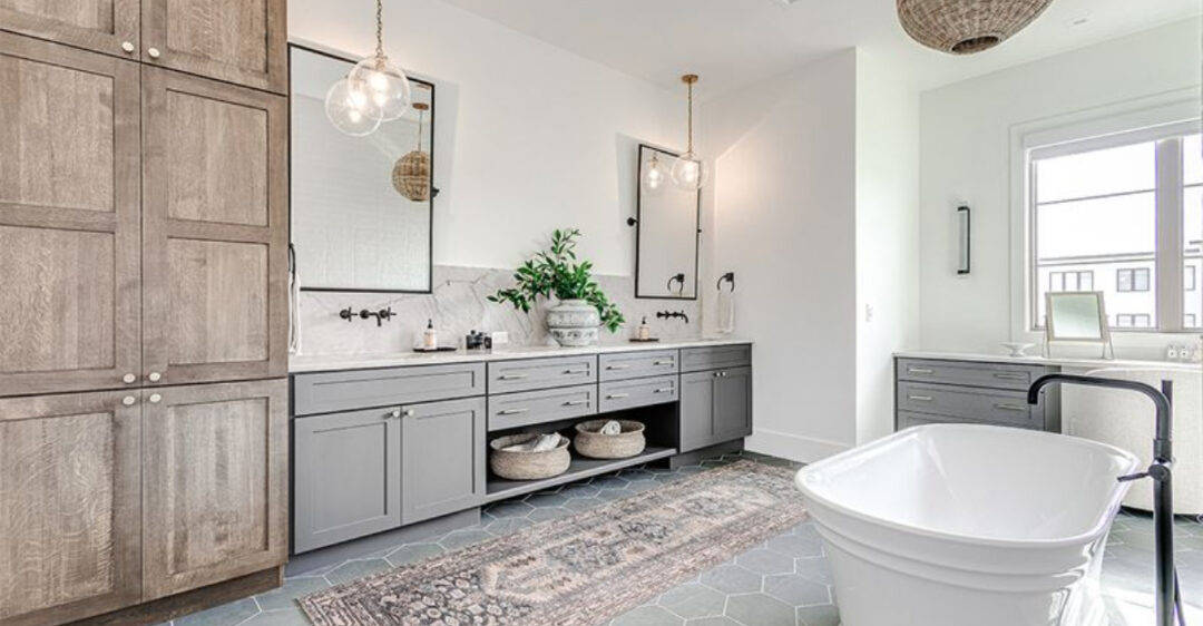10 Transitional Bathrooms That Will Convince You to Mix It Up – DecoFond