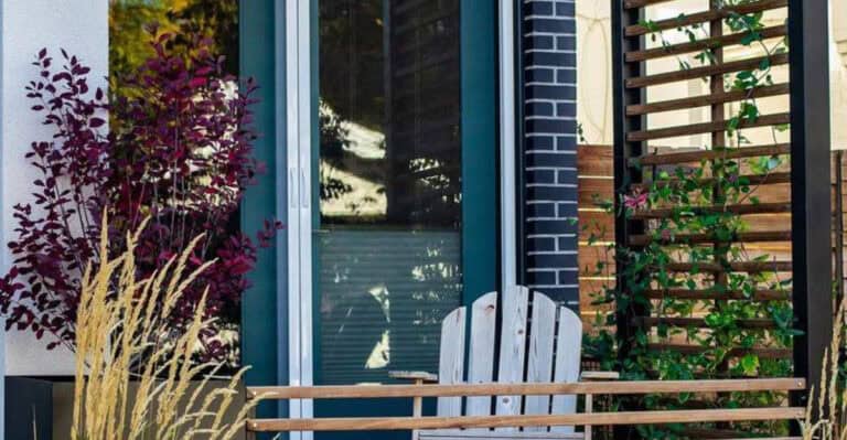 10 Small Porch Privacy Ideas That’ll Keep Nosy Neighbors Guessing ...