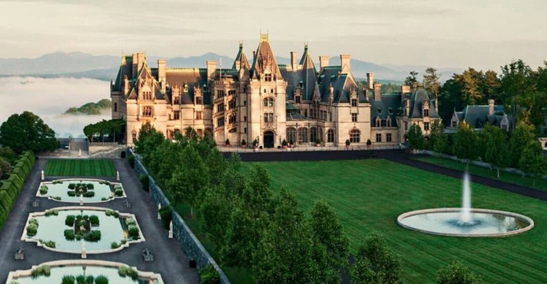 The 10 Most Extravagant Mansions in the World – DecoFond