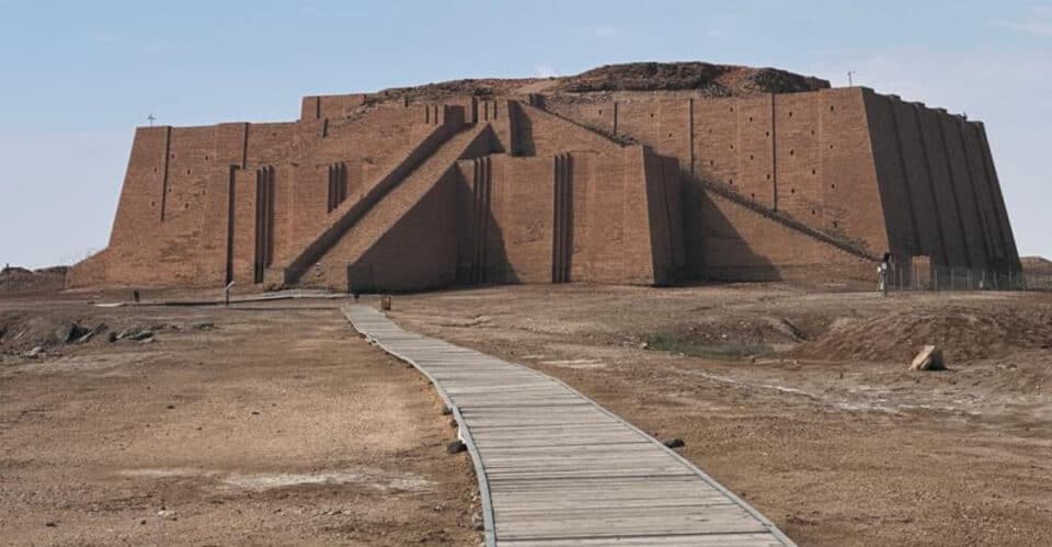 These Are the 10 Oldest Buildings In the World – DecoFond