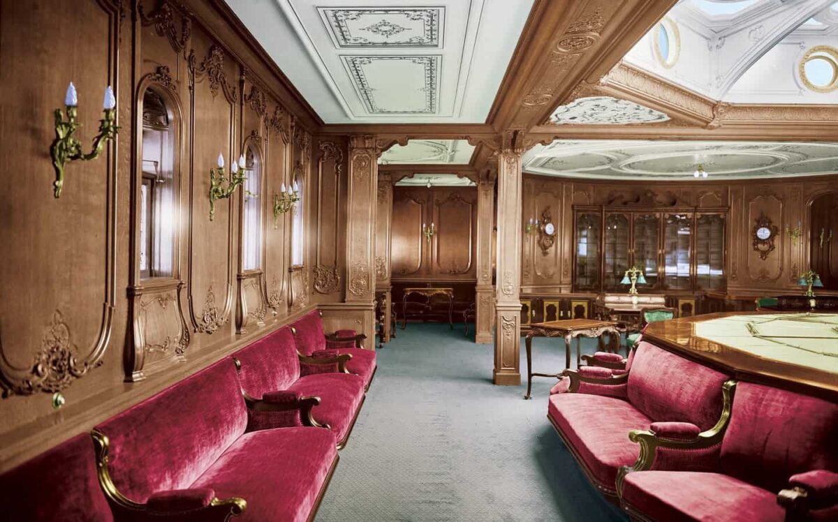 RMS Oceanic: The Ship That Redefined Luxury and Innovation – DecoFond