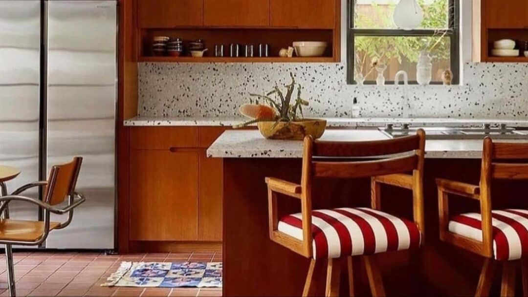 10 Cozy Wooden Kitchens Celebrating Organic Design – DecoFond