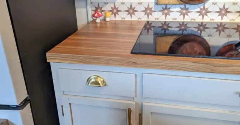 10 Easy Ways To Refresh Old Kitchen Countertops Without Tearing Them ...