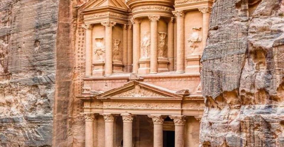 10 Mesmerizing Man-Made Structures Around the World – DecoFond