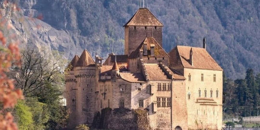 10 Smallest Castles In the World – DecoFond