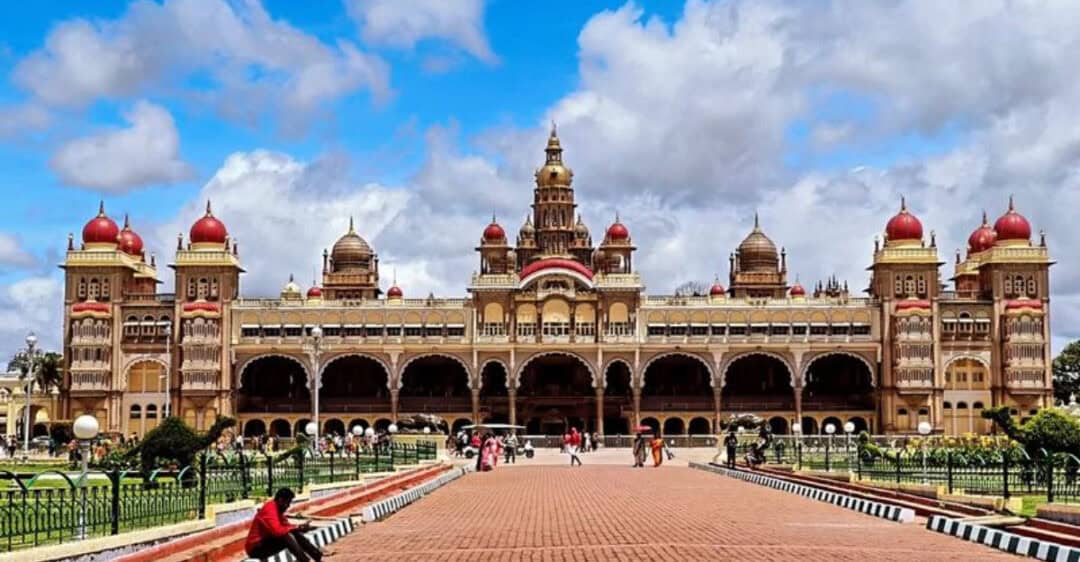 The 20 Most Beautiful Palaces Around the World – DecoFond