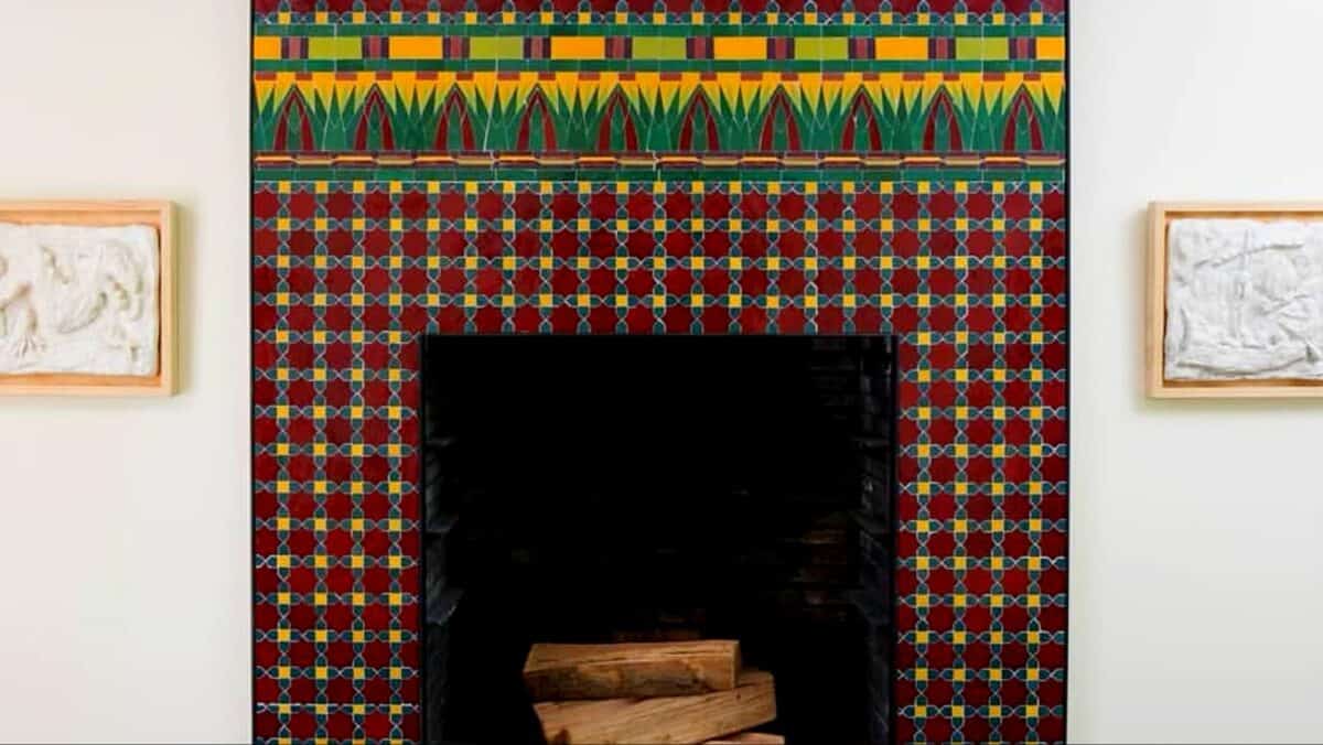 10 Tiled Fireplaces That’ll Make You Rethink the Whole Living Room ...