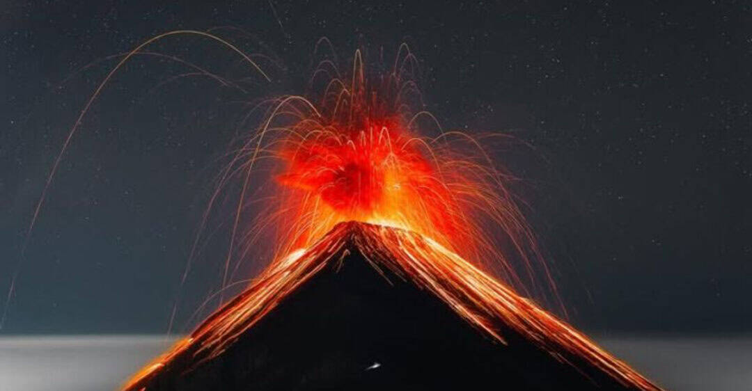 10 Stunning Volcanoes In America – DecoFond