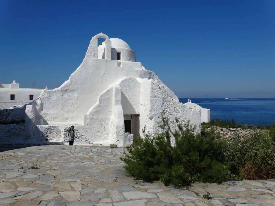 10 Seaside Churches That Offer Breathtaking Views – DecoFond