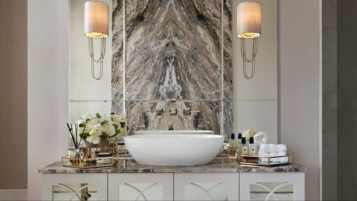 10 Creative Ways to Use Mirror Tiles in Your Decor – DecoFond