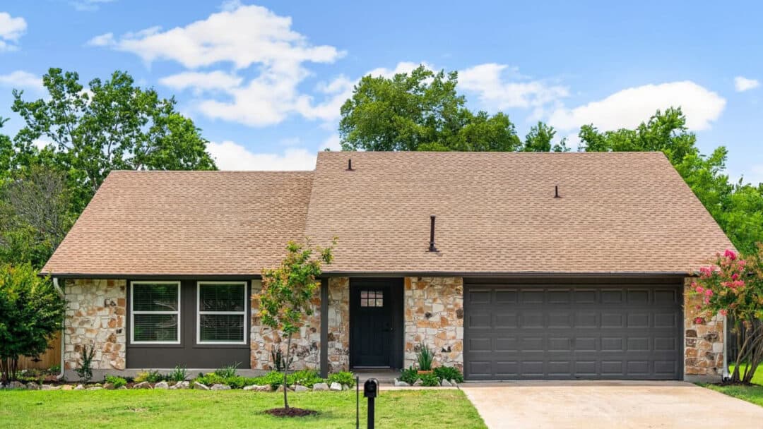 10 Curtain Color Combinations That Can Instantly Upgrade a Room – DecoFond